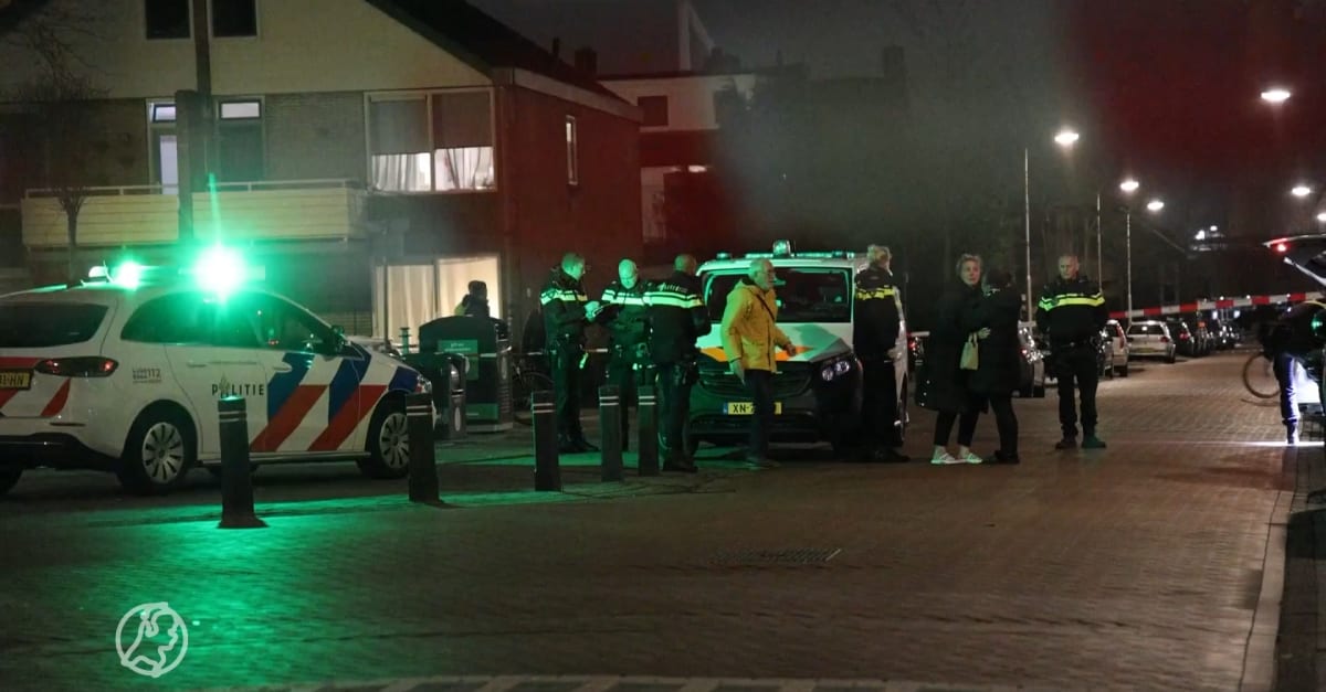 Dode na steekpartij in Velsen-Noord, man aangehouden | Hart van Nederland