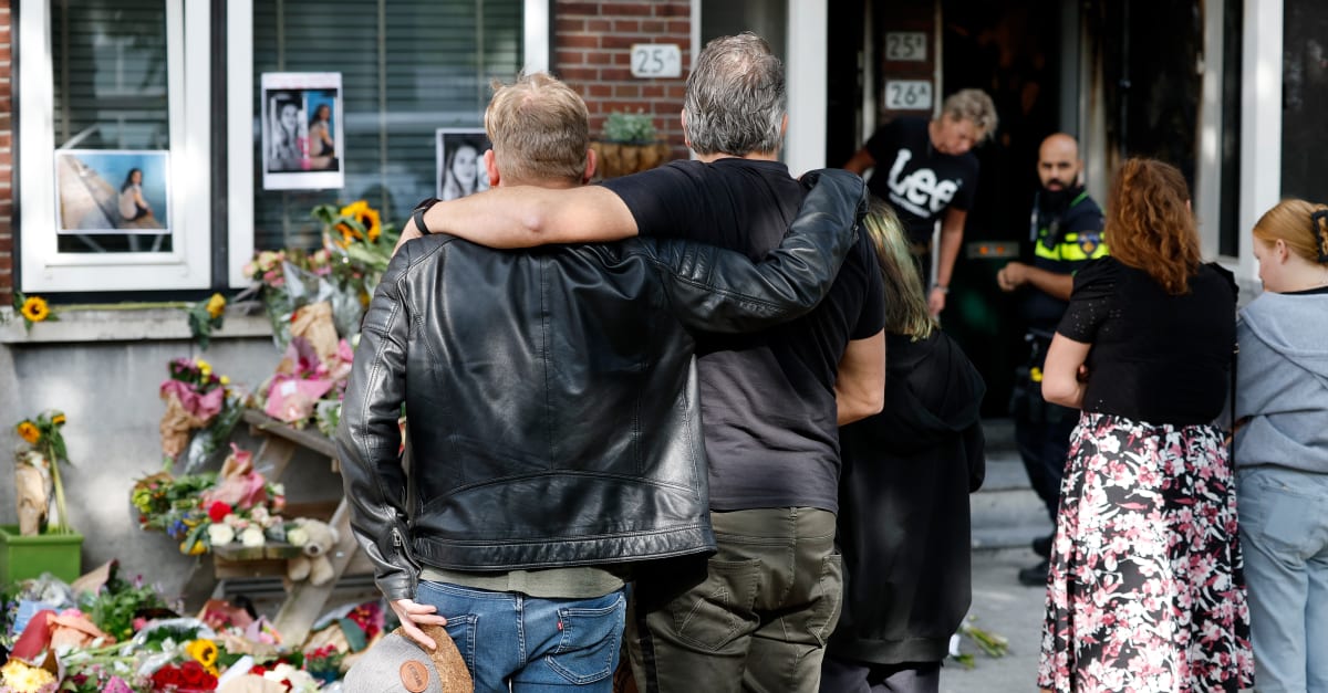 Familie doodgeschoten Marlous en Romy dankt Feyenoord en supporters | Hart van Nederland