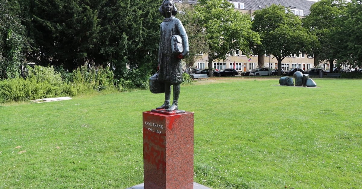 Beeld Anne Frank in Amsterdam voor tweede keer in maand tijd beklad ...