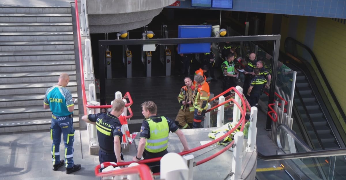 Treinen Rotterdamse station Blaak rijden weer normaal na aanrijding met ...