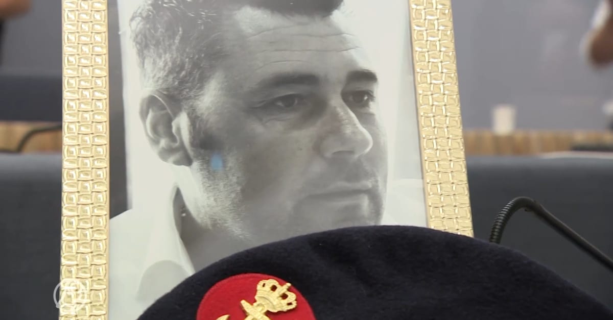 Eis van 12 jaar cel én tbs om doodrijden motoragent Arno | Hart van Nederland