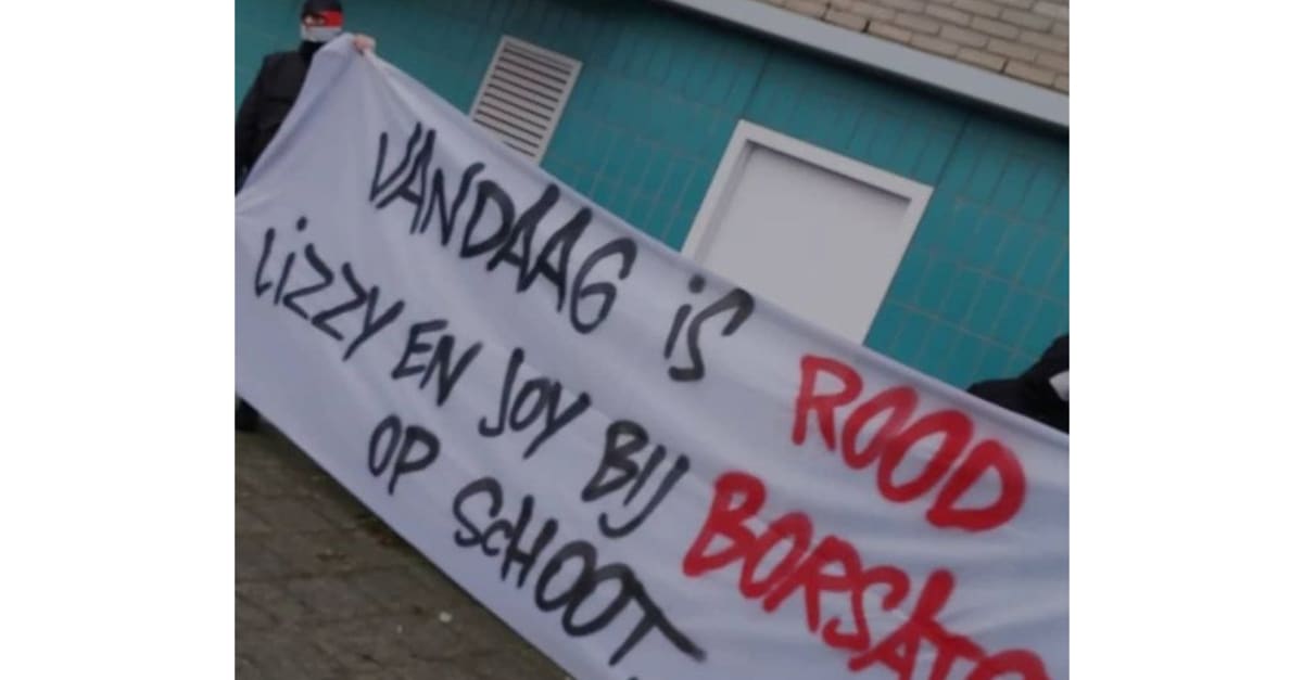 Kritiek op Feyenoord-hooligans wegens spandoek over kinderen Steven ...