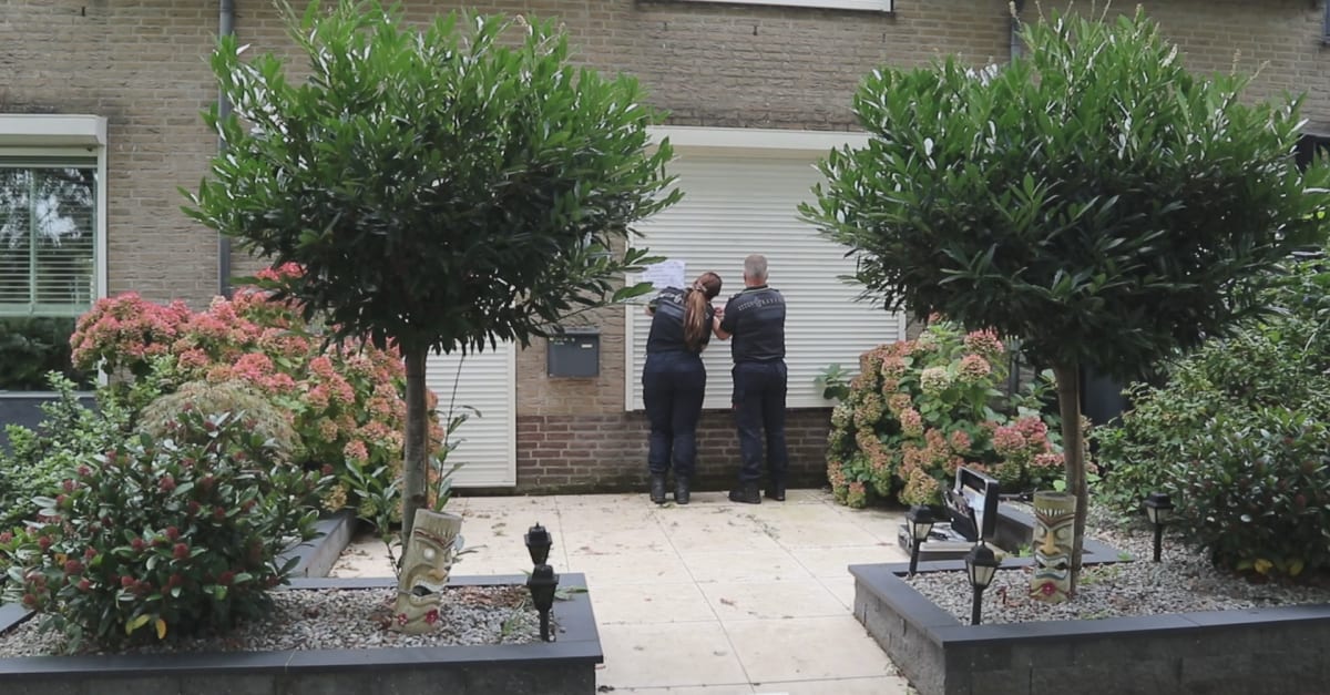 Woning verdachte kindermisbruiker Barendrecht beklad en bekogeld met ...