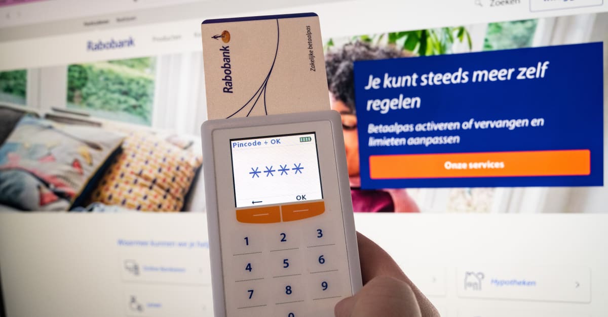 Storing Rabobank opgelost, klanten kunnen weer pinnen en geld overmaken | Hart van Nederland