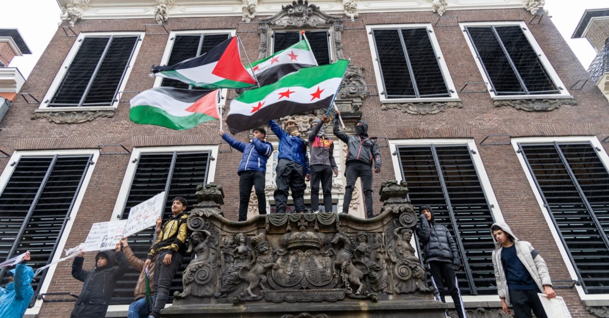 Is het oké om te protesteren tijdens de dodenherdenking? | Hart van ...