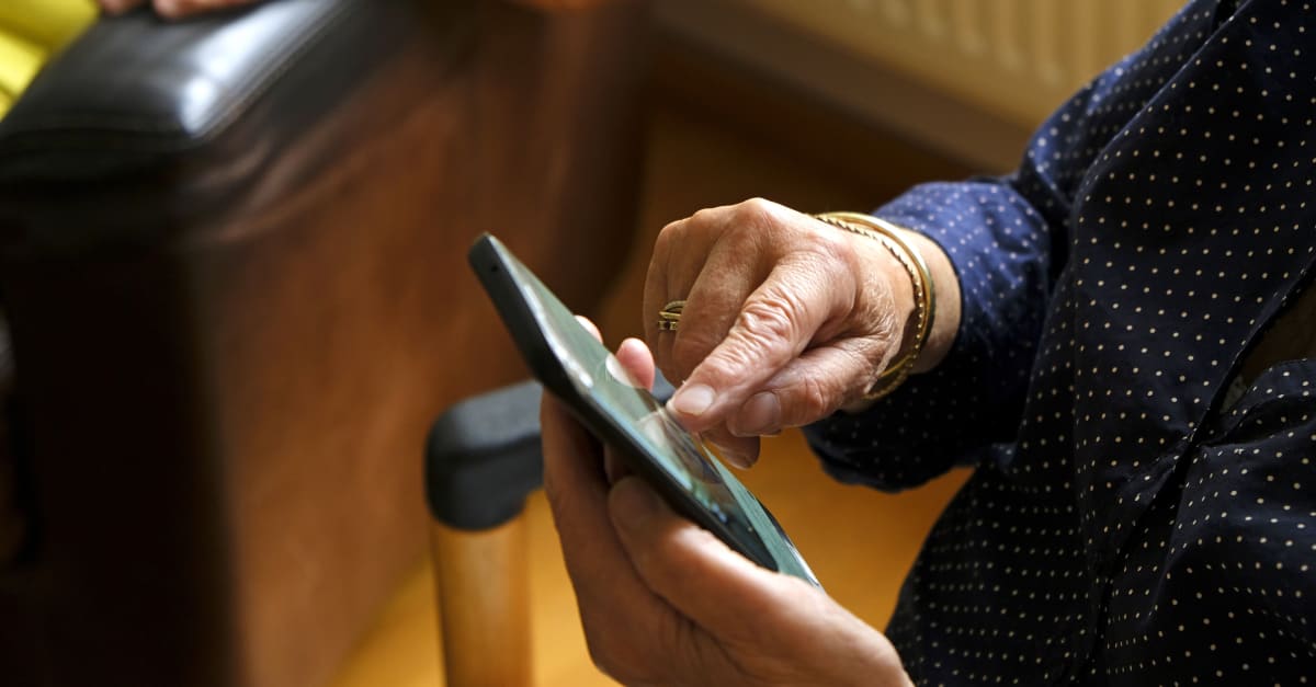 Zo herken je telefonische oplichting met AI-stemmen | Hart van Nederland