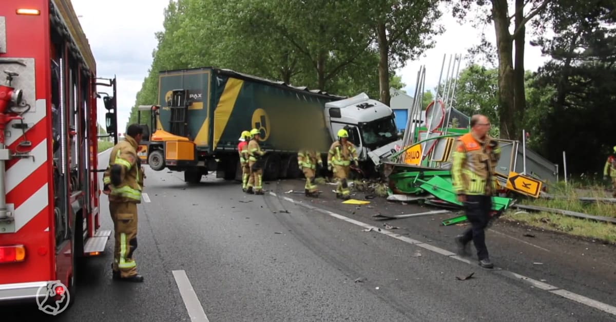 Ravage na ongeval op de A20, snelweg volledig dicht | Hart van Nederland