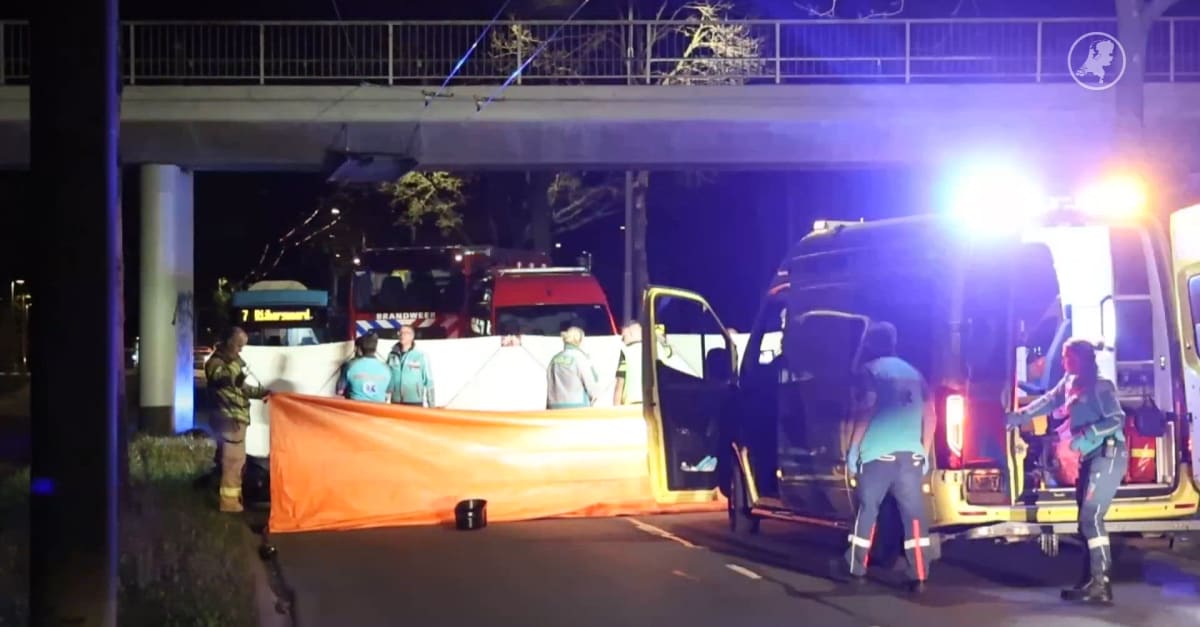 Scooterrijder vliegt tientallen meters door lucht bij dodelijke crash