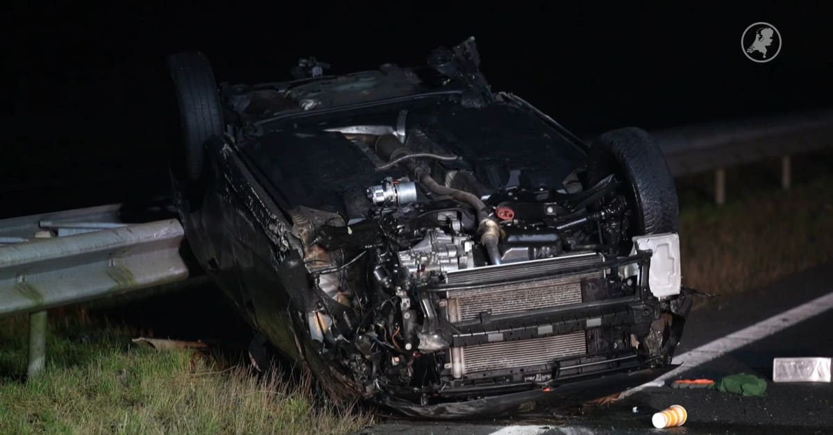 Dode en drie gewonden door ongeluk op A18 | Hart van Nederland
