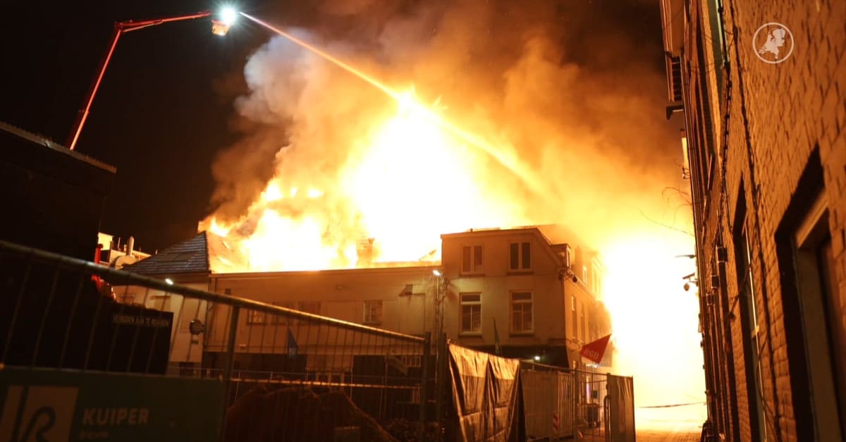 Zeer grote brand in centrum Arnhem