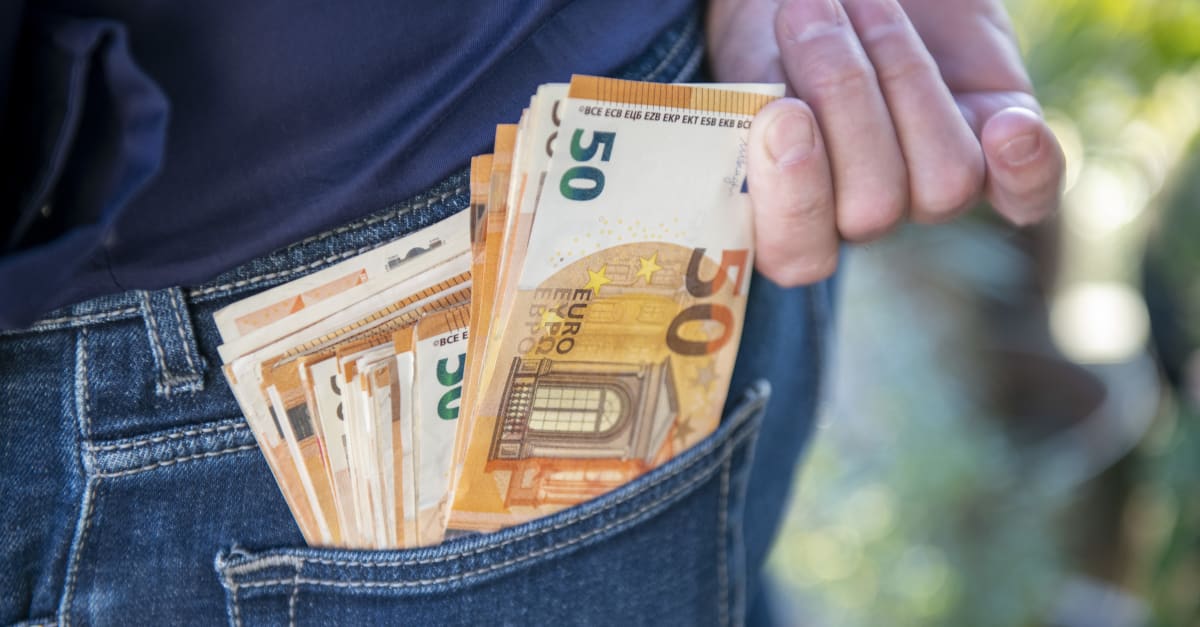 'Modaal inkomen volgend jaar met 45 euro per maand omhoog, ook inkomen ...