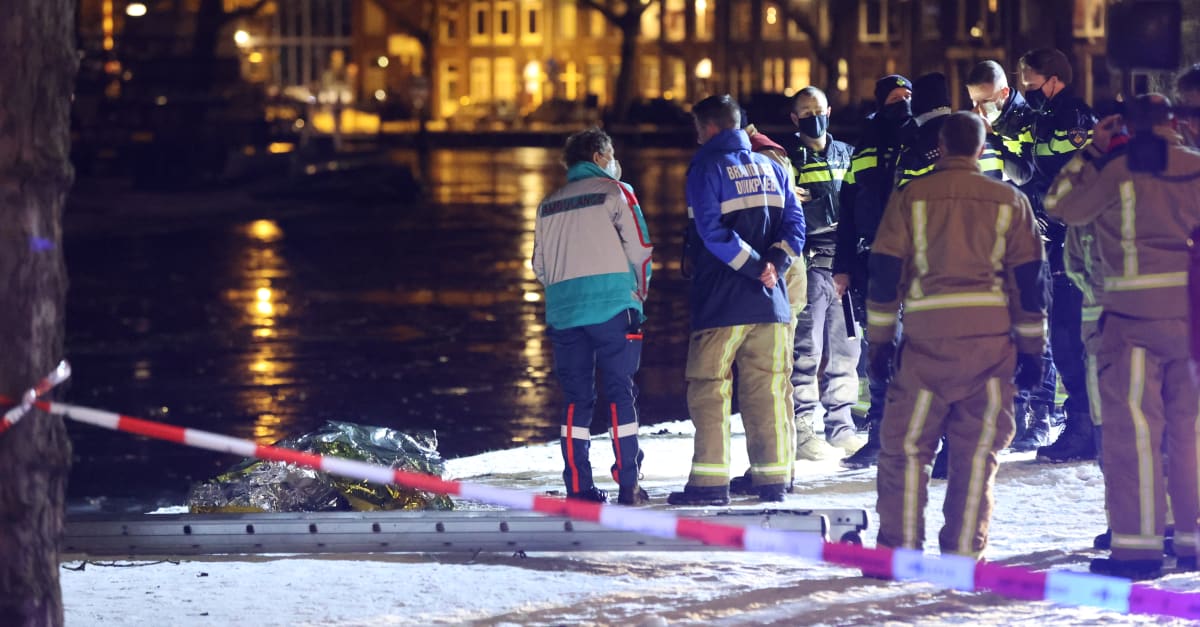 Dode gevonden in water in Delft, slachtoffer mogelijk door het ijs ...