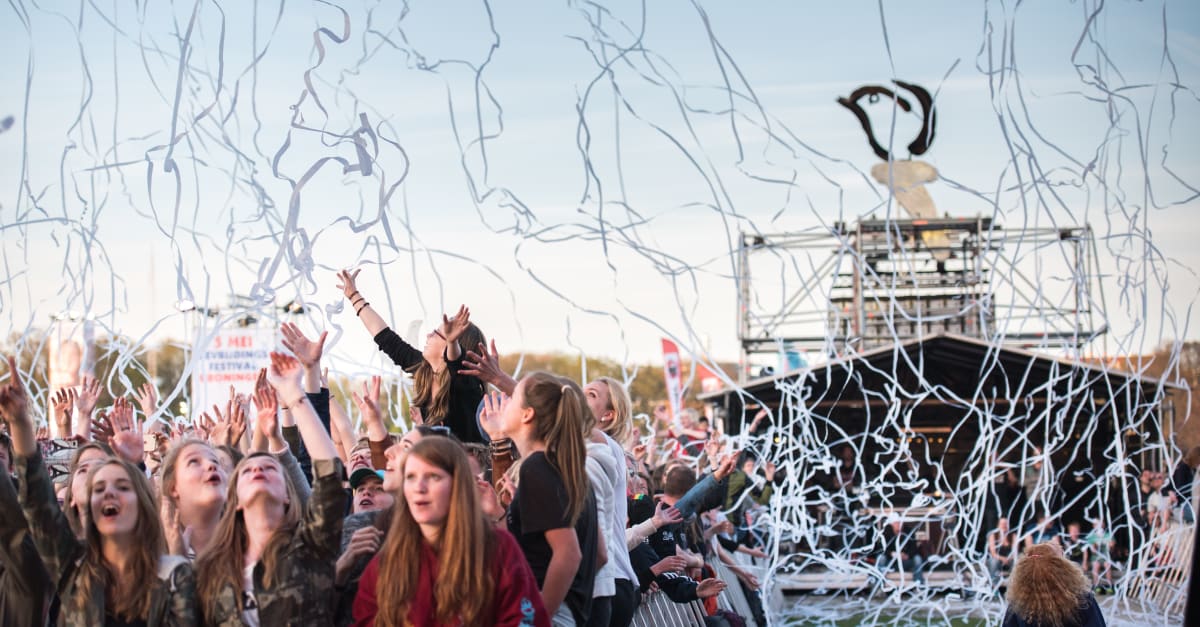 Mandy en Suzanne willen met crowdfundingsactie Bevrijdingsfestival ...
