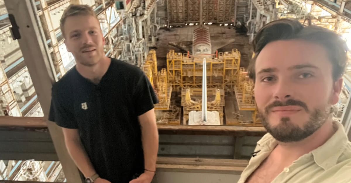 Sam en Lesley werden gearresteerd op Russische ruimtebasis: 'Traantje ...