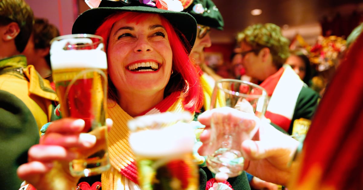 Te diep in het glaasje gekeken met carnaval? Met deze tips kom je ...