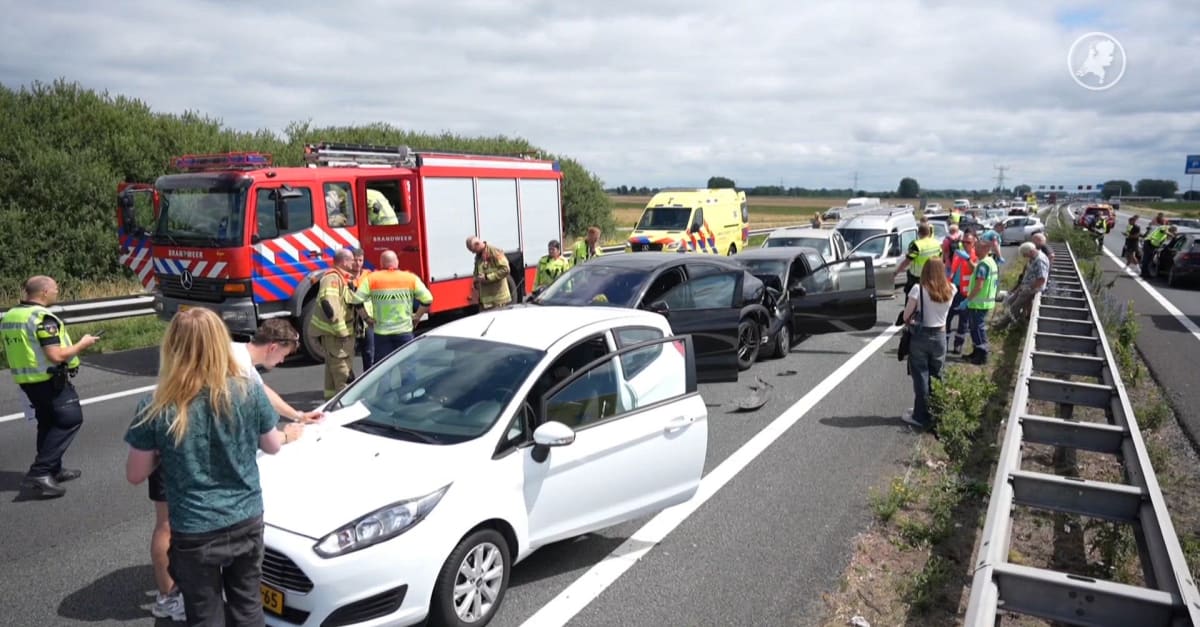 Chaos op A12: kettingbotsingen in beide richtingen zorgen voor uur file