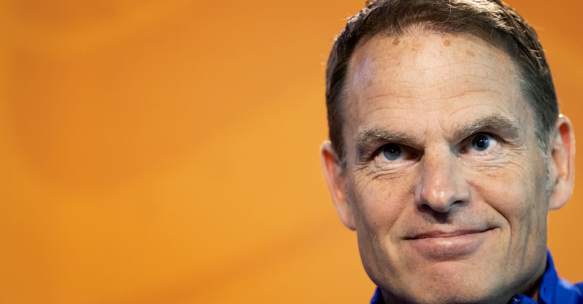 Bondscoach De Boer gaat de mist in op persconferentie | Hart van Nederland