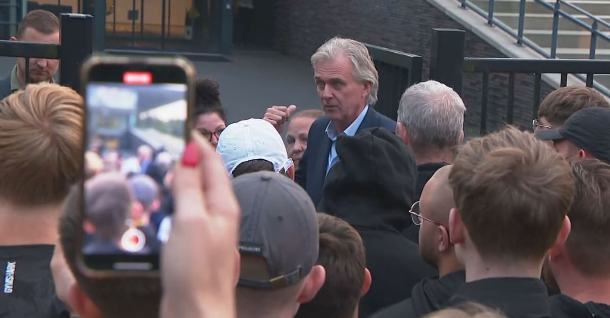 Vitesse gaat akkoord met overname door miljonair Guus Franke | Hart van ...