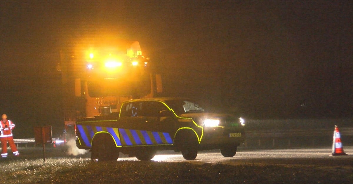 Veel ongelukken door gladheid in Zeeland, Brabant en Zuid-Holland: 'Het is spekglad! Blijf ...