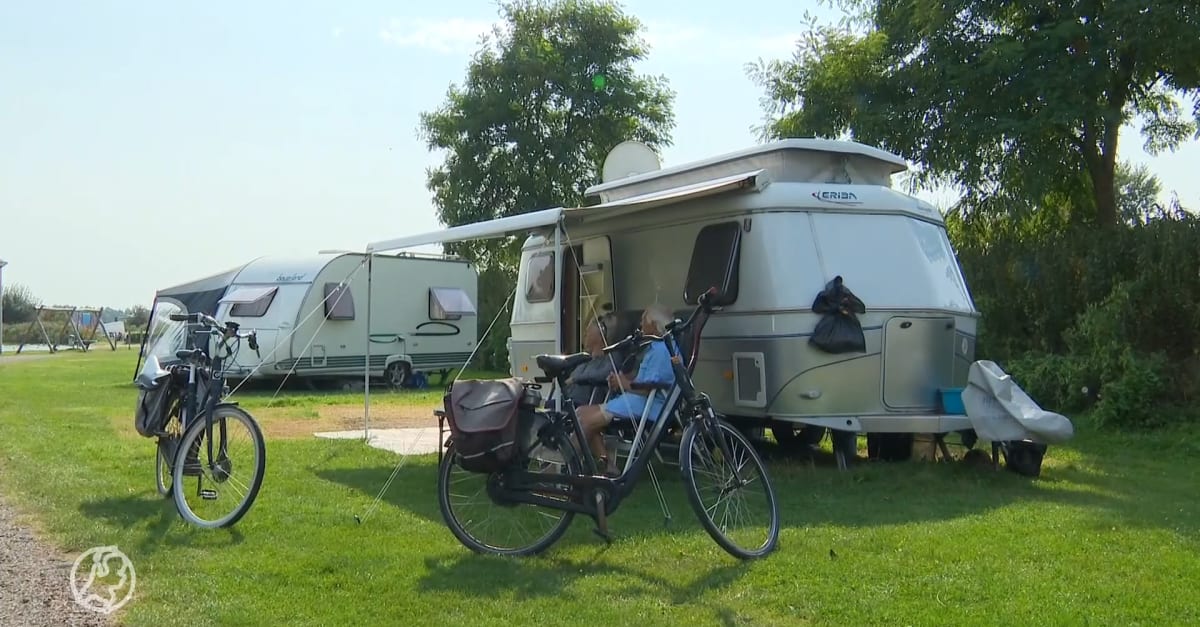 Laatste mooie weekend van september, dus het is druk op vakantieparken ...