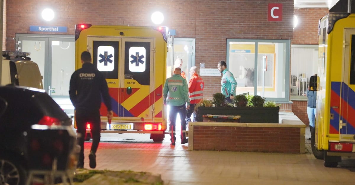 Man (32) raakt gewond bij steekpartij in Ter Apel, 19-jarige opgepakt | Hart van Nederland