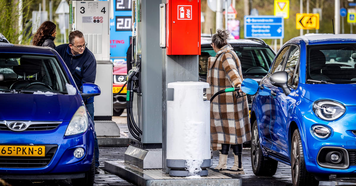 Laatste dag goedkoper tanken: eerste tankstations zijn al uitverkocht ...