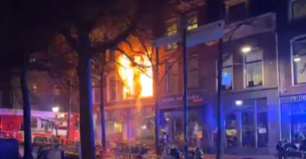 Zeer grote brand in meerdere historische panden Delft, 'pand op ...