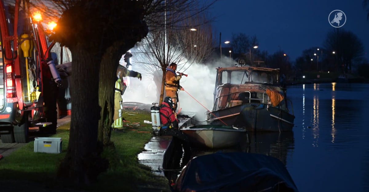 Zwaargewonde bij brand op vaartuig Haastrecht