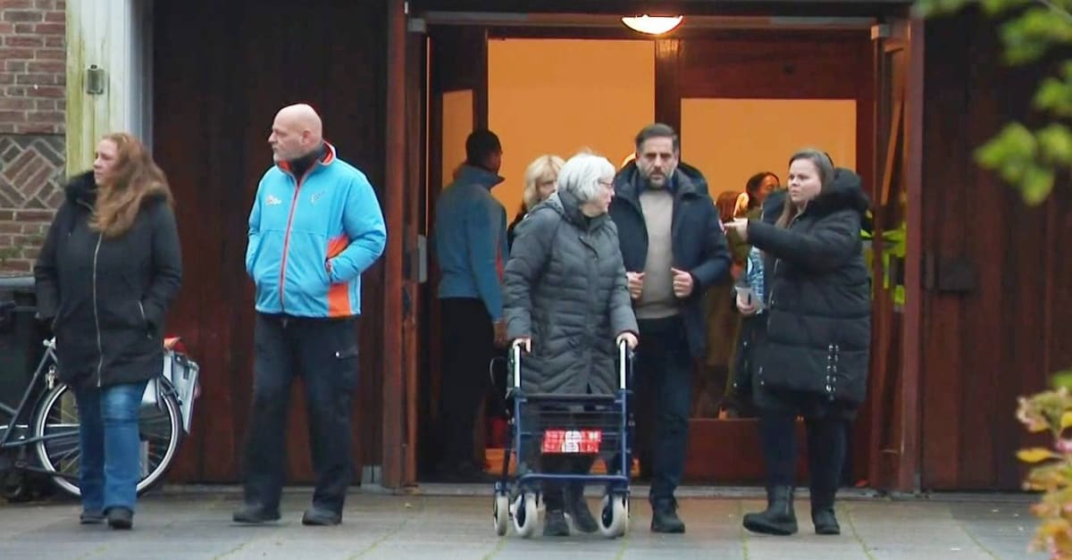 Grote opkomst bij emotionele samenkomst over explosies Tarwekamp | Hart ...