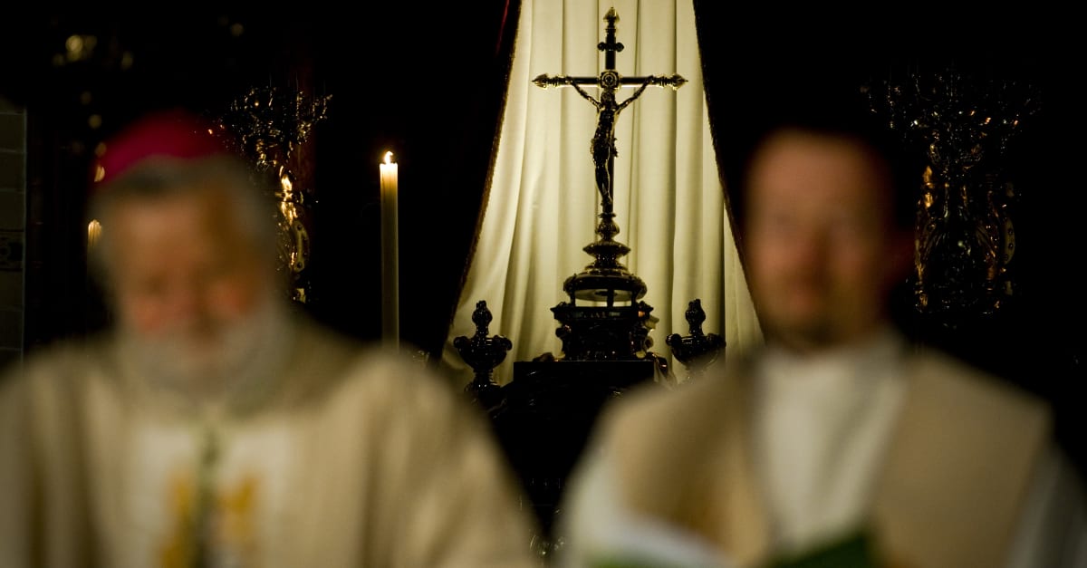 Grote opkomst bij speciale mis voor Oekraïne in Amsterdamse kerk | Hart ... Grote opkomst bij speciale mis voor Oekraïne in Amsterdamse kerk | Hart ...