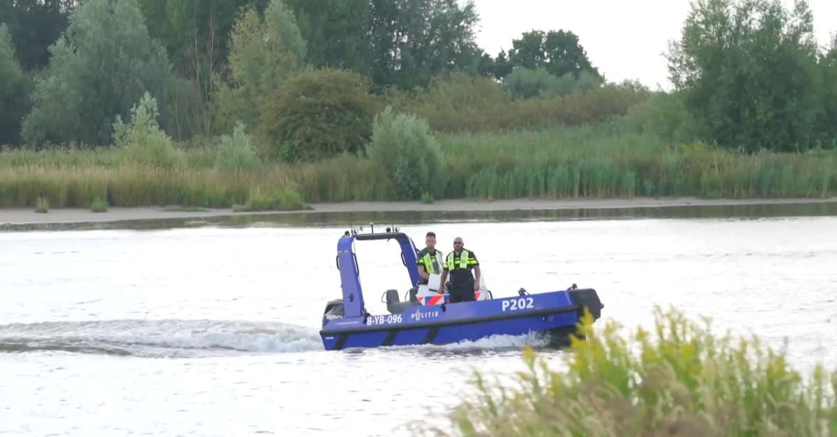 Lichaam gevonden in boot die zonk op de Lek | Hart van Nederland
