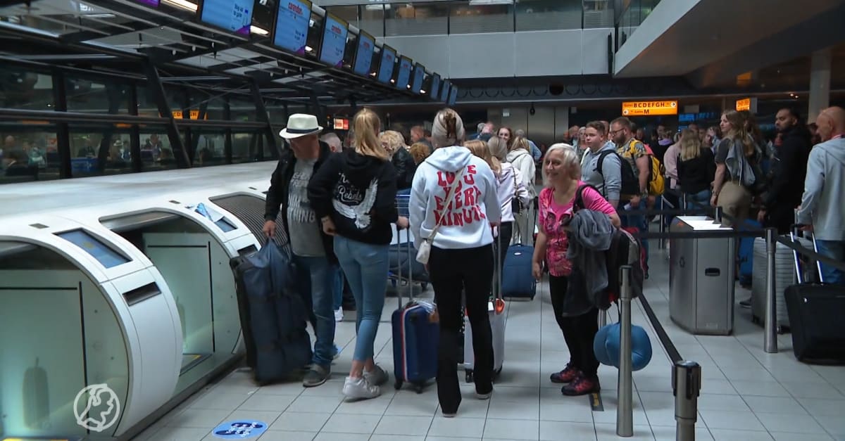 Schiphol komt met tijdslot voor controle passagiers | Hart van Nederland