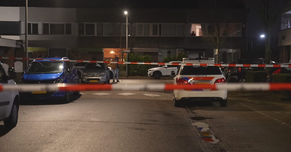 Man (23) dood gevonden in woning Oss, twee vrouwen opgepakt | Hart van Nederland