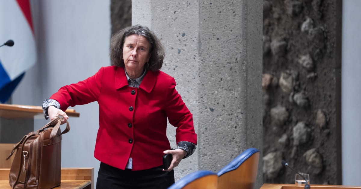 Faber overleeft motie van wantrouwen, coalitie blijft achter haar staan | Hart van Nederland