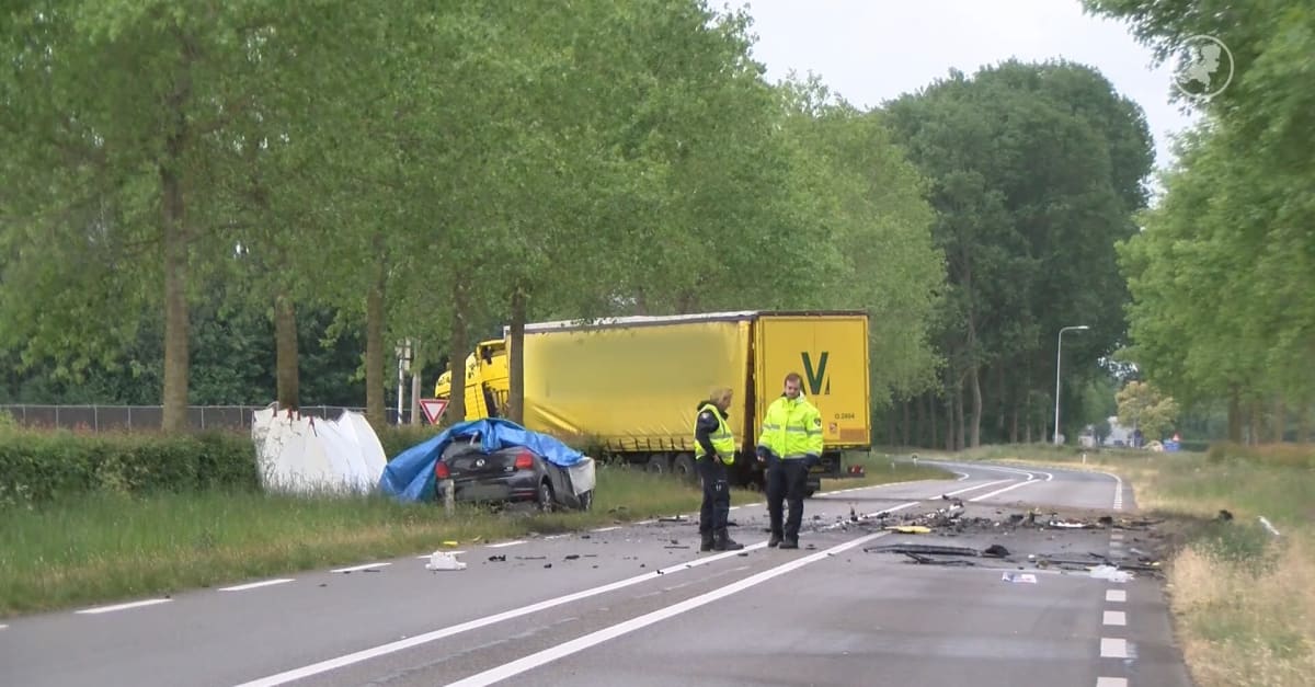 Rotterdammer (31) overlijdt bij botsing met vrachtwagen in Sluis | Hart van Nederland