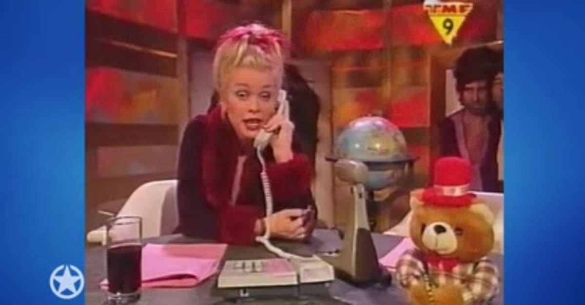 Shownieuws: Oud TMF-vj's overhandigen Lex Harding eerste exemplaar van ...