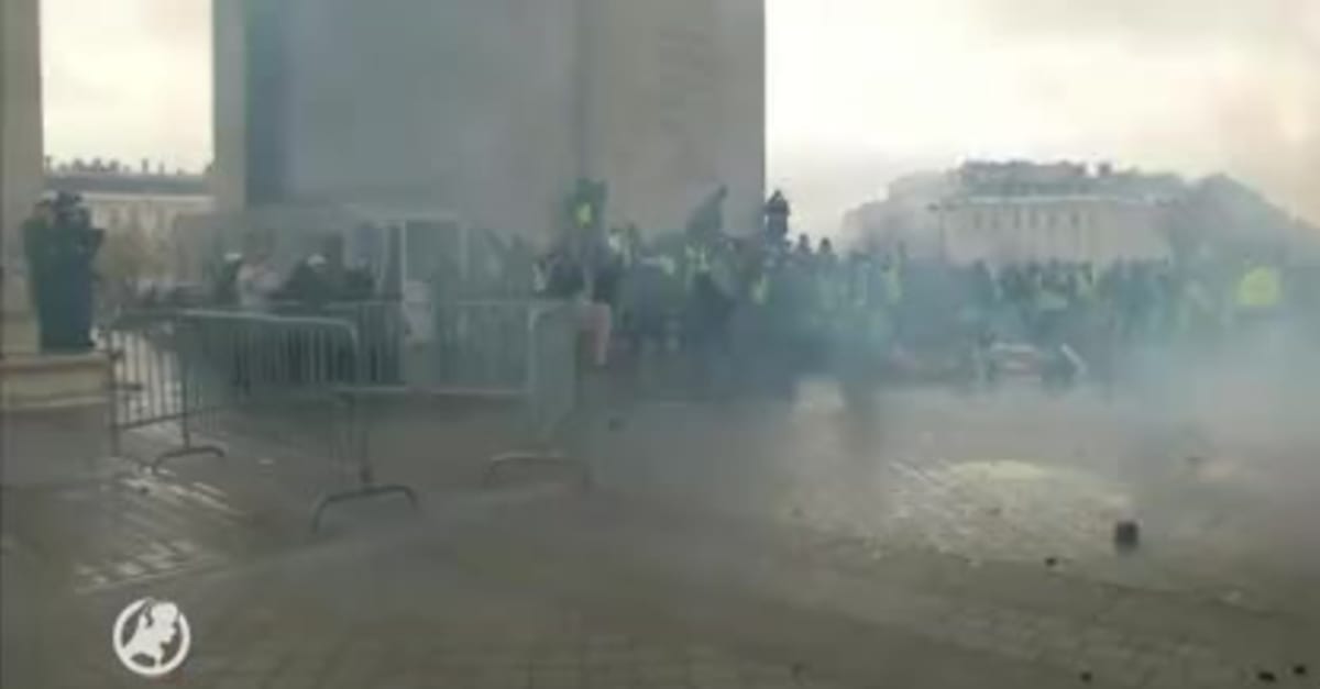 Gele hesjes in heel Nederland de straat op Gele hesjes in heel Nederland de straat op
