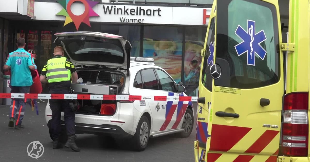 Hart van Nederland - Late Editie: Steekpartij in Hema in Wormer