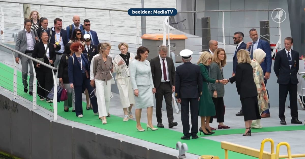 Hart van Nederland - Late Editie: Máxima leidt partners van NAVO ...