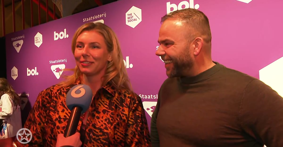 Shownieuws: URK-Greetje reageert op geruchten rondom mogelijke relatiebreuk