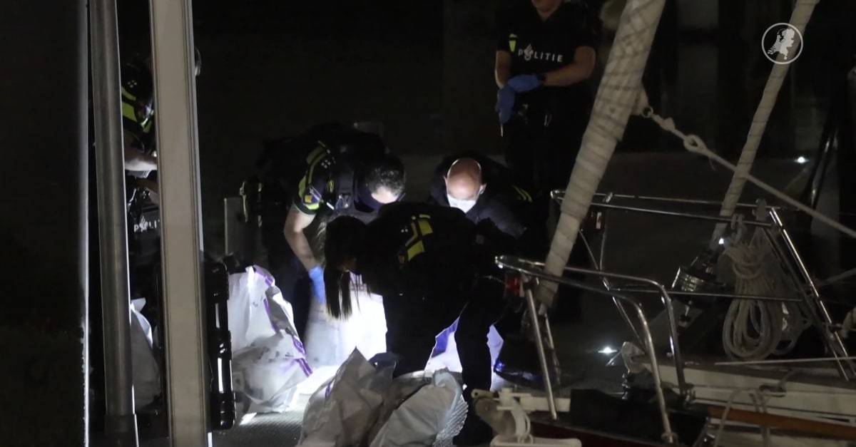 Hart van Nederland - Late Editie: Speedboot met 1,5 miljoen euro aan hasj valt stil op Noordzee ...