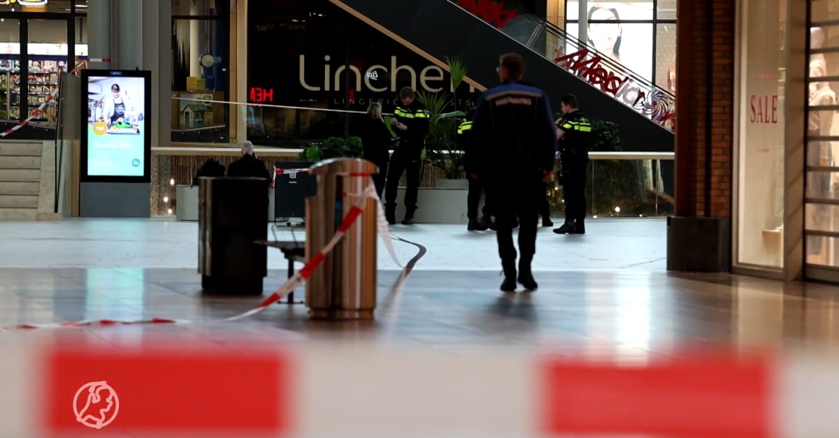 Hart van Nederland - Late Editie: Zwaargewonde bij steekpartij in winkelcentrum Hoofddorp