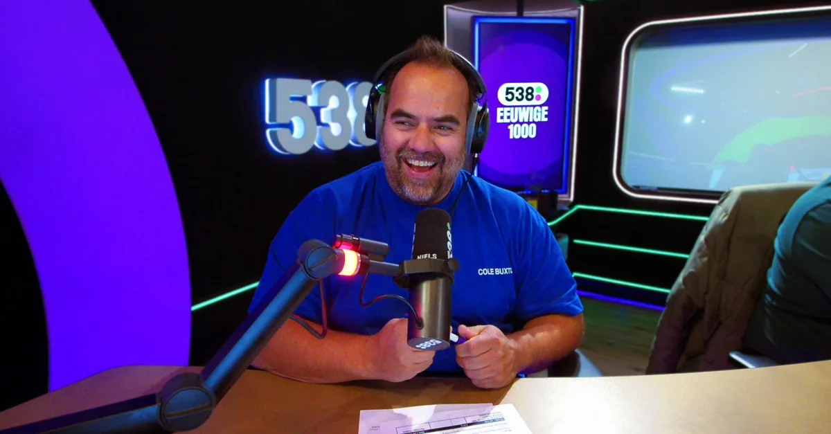 Wie moet trainer John Heitinga opvolgen?