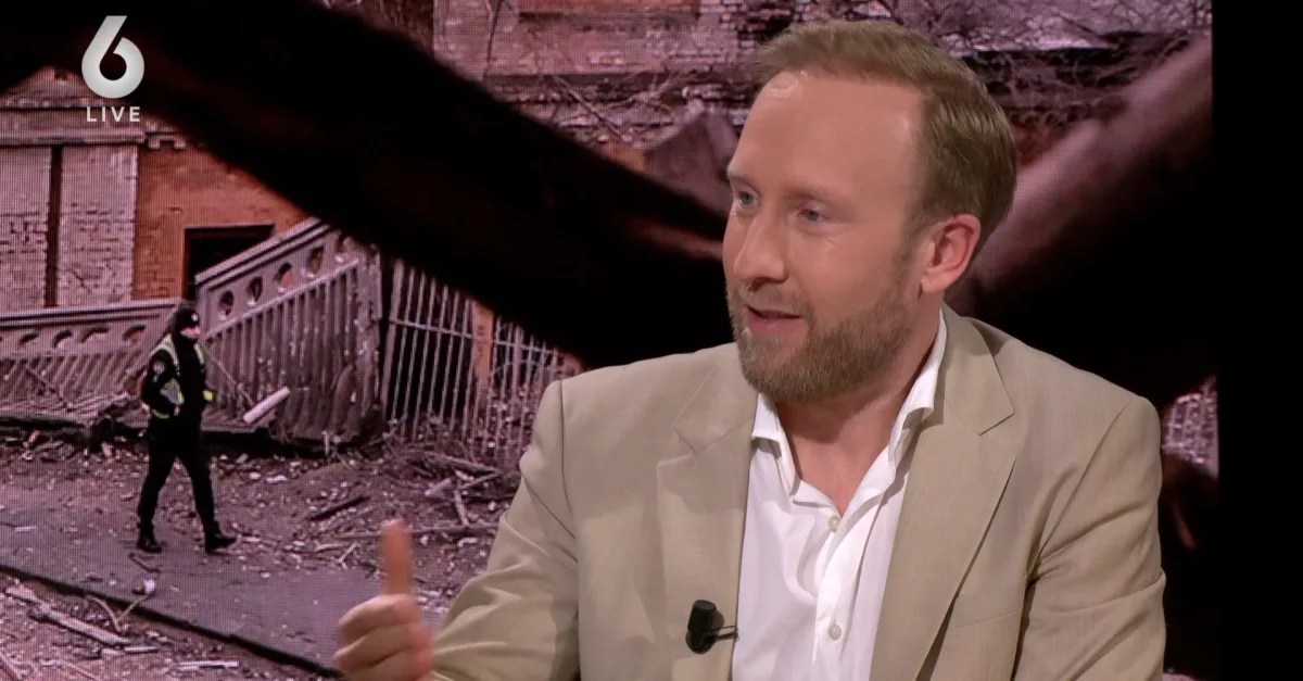 Raymond Mens en Tomasz Blom over de harde aanpak van Trump | Nieuws van ...