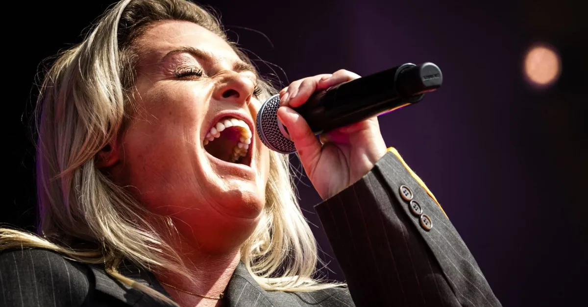Miss Montreal kondigt groot nieuws aan | Shownieuws
