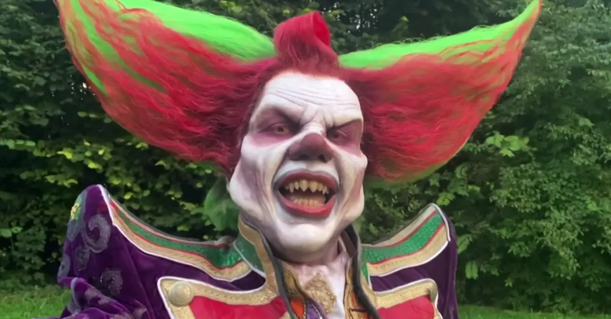 Zo ziet Eddie de Clown er in het echt uit | Shownieuws