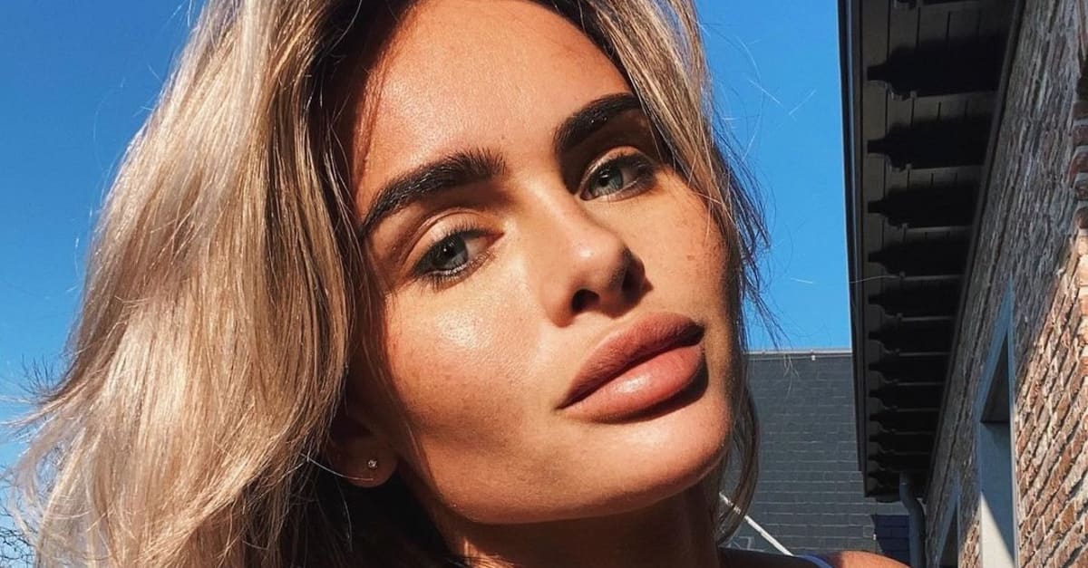 ZIEN: Sarah van Soelen laat liefde voor André Hazes vastleggen | Shownieuws