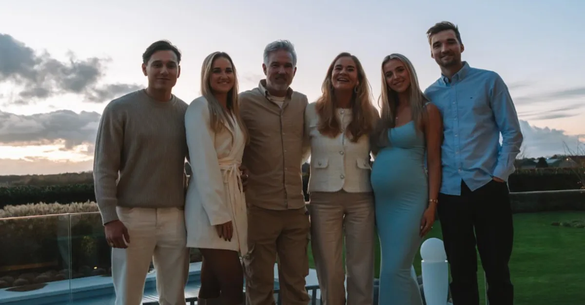 Groot feest voor familie Latooy | Shownieuws