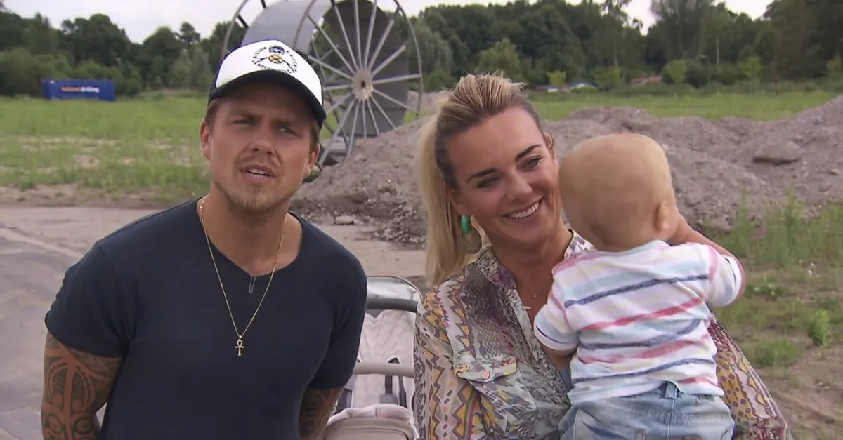 ZIEN: Monique en André op het strand | Shownieuws