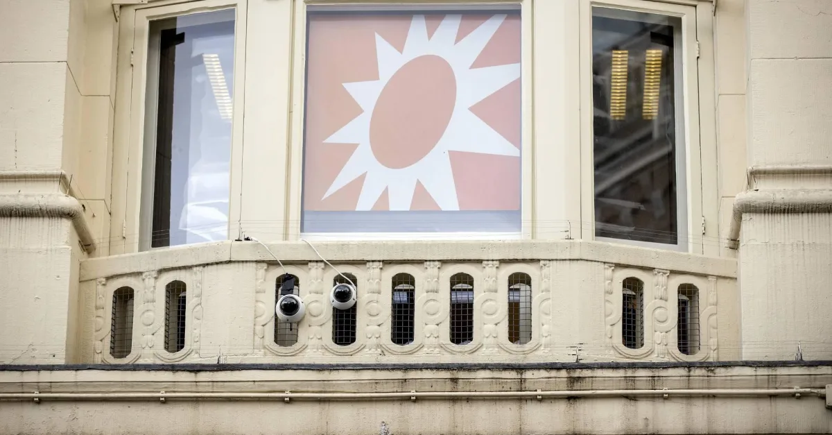 Grapperhaus en Halsema bezoeken RTL Boulevard om De Vries | Shownieuws